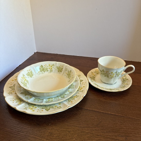 Nikko Ceramics | Dining | Nikko China Supreme Laurel 5 Pc Place Setting ...